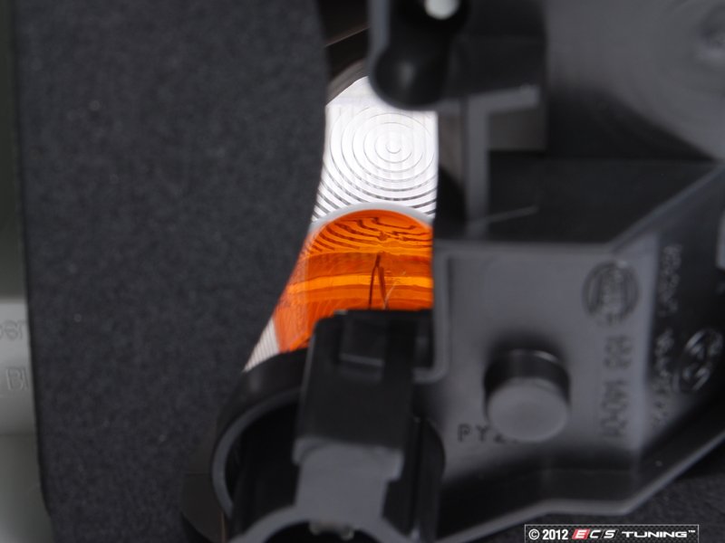 Genuine BMW - 63217285642 - Outer Tail Light - Right (63-21-7-285-642)