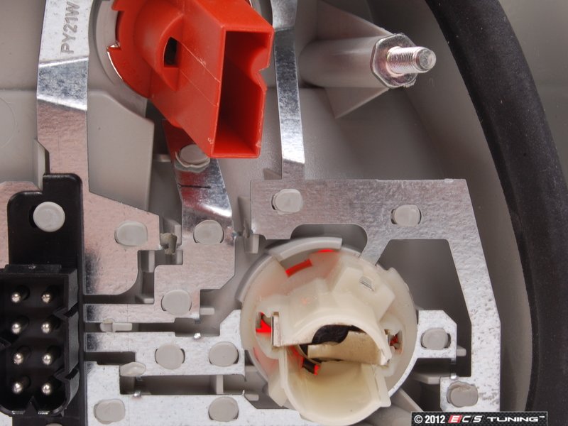 Genuine BMW - 82199403097 - INDIC. WHT. RR. LFT. (82-19-9-403-097)