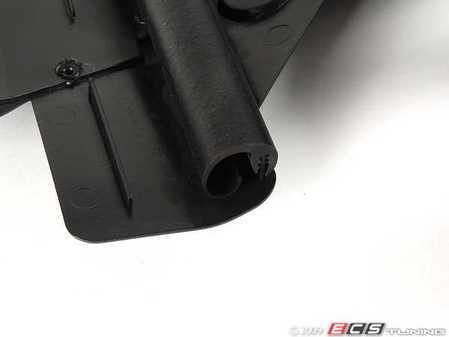 Genuine BMW - 51711977986 - Radiator Cover (51-71-1-977-986)