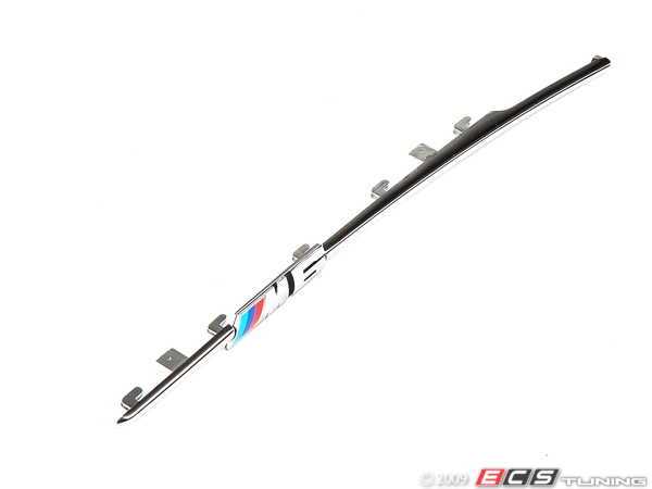 Genuine BMW - 51137906526 - Fender Grille - Right (51-13-7-906-526)