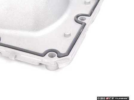 URO - 11141742042 - Valley Pan With High Performance Gasket
