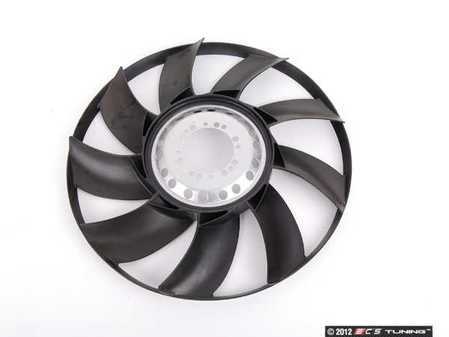 Genuine BMW - 17417504732 - Fan Blade (17-41-7-504-732)
