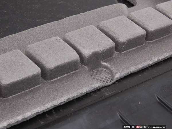 Genuine Volkswagen Audi - 4f0863822a - Belly Pan - Rear (4f0 863 822 a)