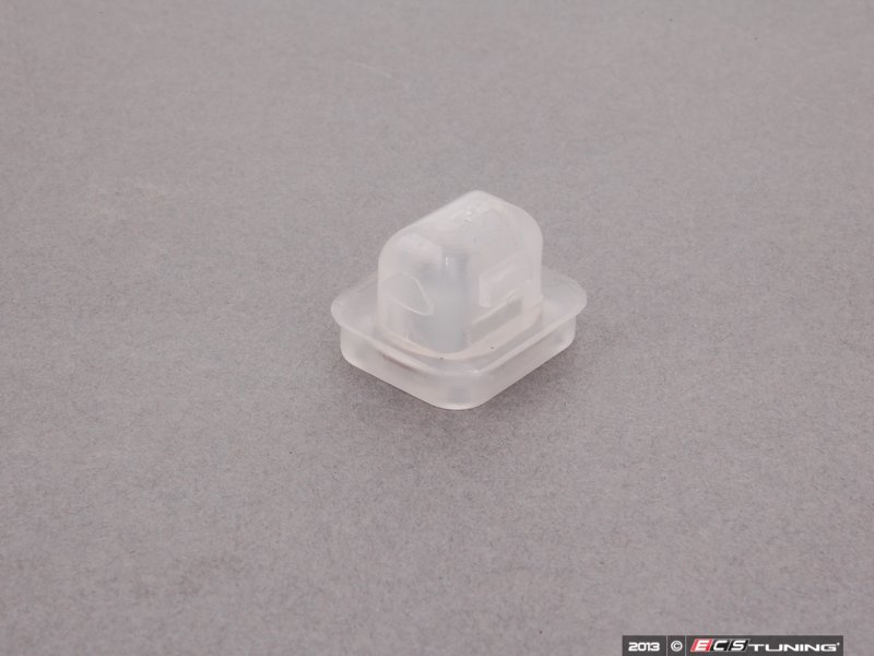 Vaico - 07149158194 - Interior Trim Retainer - Priced Each