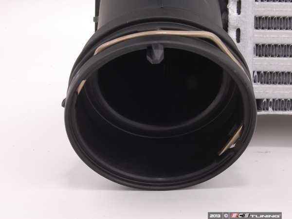 Genuine BMW - 17517809321 - Intercooler (17-51-7-809-321)