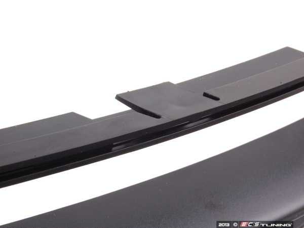 Genuine BMW - 51118045922 - Front Bumper Grille - right (51-11-8-045-922)