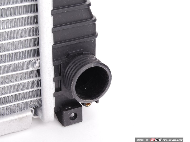 Genuine BMW - 17111427165 - Radiator (17-11-1-427-165)