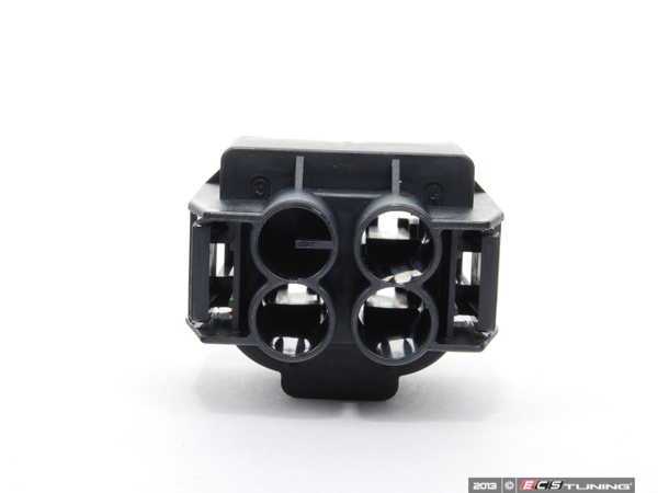 Genuine BMW - 61138380380 - Fan Plug Socket (61-13-8-380-380)