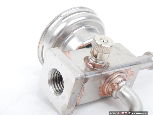 Genuine BMW - 13537830368 - Fuel Pressure Regulator Housing (13-53-7 ...