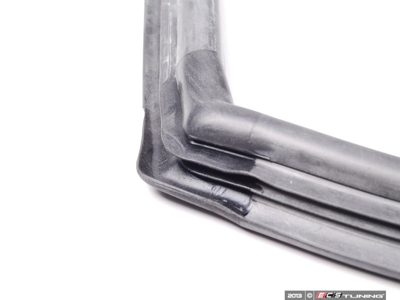 Genuine BMW - 51311822185 - Windshield Seal (51-31-1-822-185)