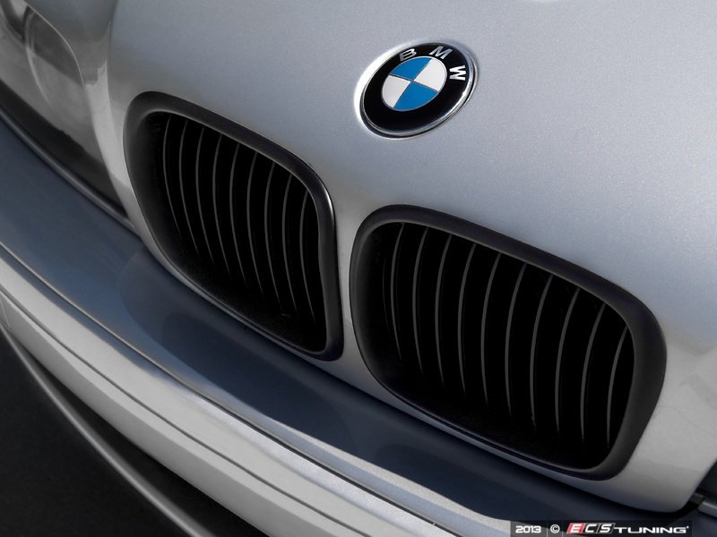 ECS News - ECS Blackout Kidney Grilles for your BMW E39