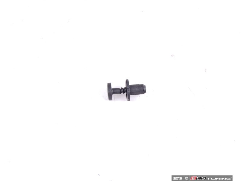 Genuine Volkswagen Audi - 7L6868307 - plastic rivet - priced each (7L6 ...