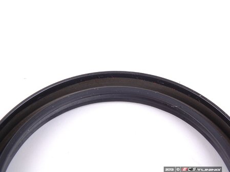 Genuine Volkswagen Audi - 068198171 - Rear Main Crankshaft Seal (068 ...