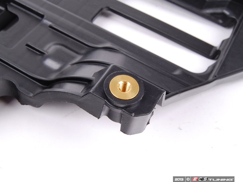 Genuine Volkswagen Audi - 5K0807228A - Front Bumper Guide - Right (5K0 ...