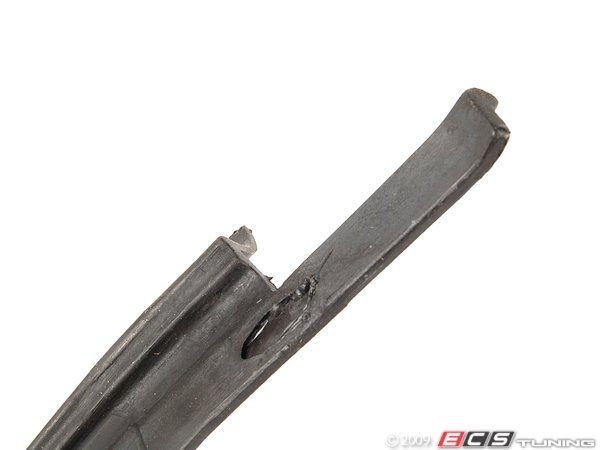 Genuine BMW - 63128387514 - Headlight Gasket - Right (63-12-8-387-514)