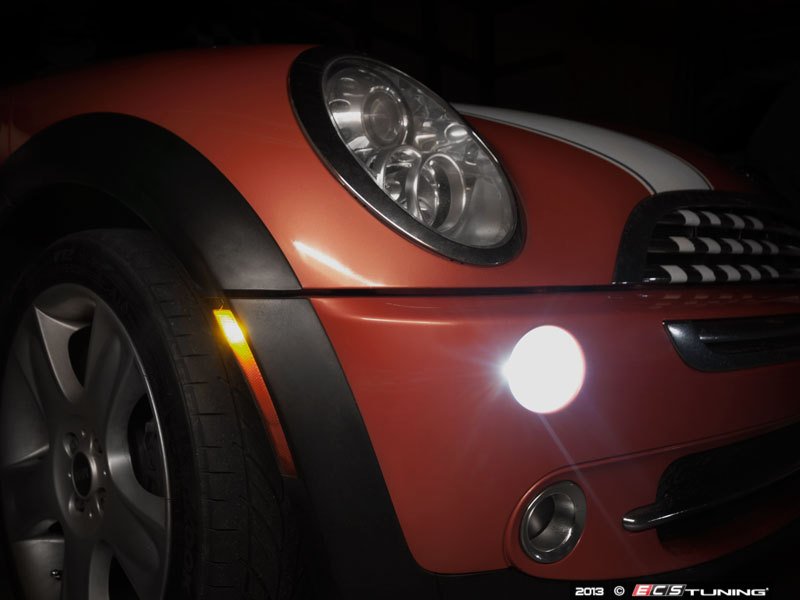 ECS News - R50/R53 MINI Cooper Ziza Front Marker LED Lights