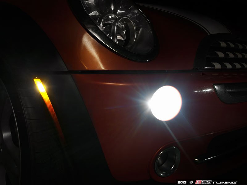 ECS News - R50/R53 MINI Cooper Ziza Front Marker LED Lights