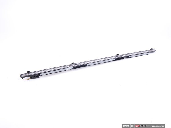 Genuine Mercedes Benz - 1669061201 - ENTRANCE LIG