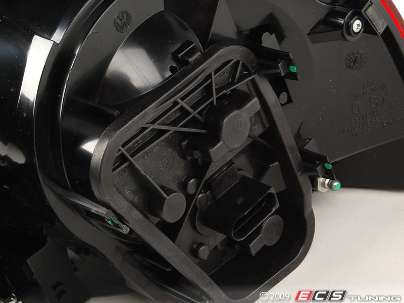 Genuine Volkswagen Audi - 7L6945095S - Outer Tail Light Assembly - Left ...