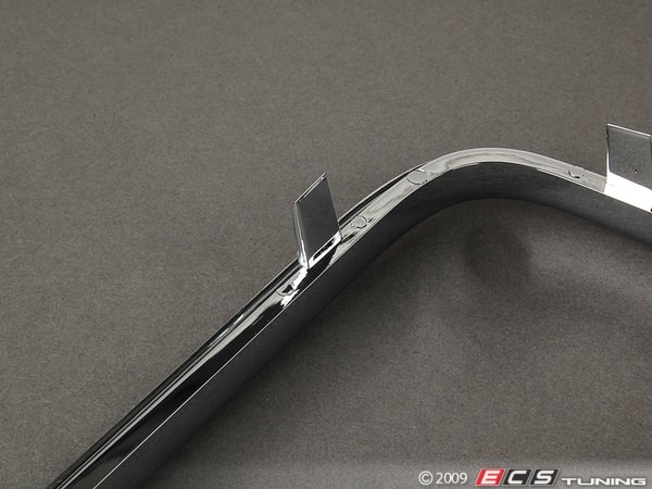 Genuine BMW - 51138148726 - Chrome Grille Surround - Right (51-13-8-148 ...