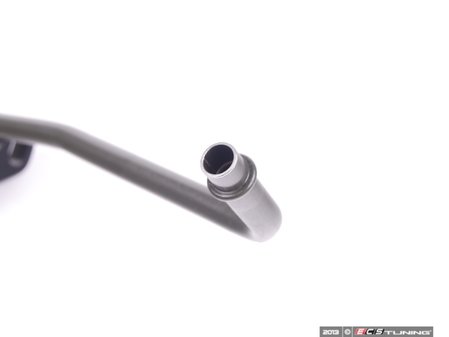 Genuine BMW - 17221714512 - E39 Oil Cooling Pipe Outlet (17-22-1-714-512)