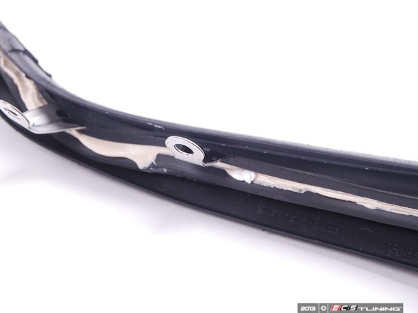 Genuine BMW - 51767193576 - E93 Trunk lid seal (51-76-7-193-576)