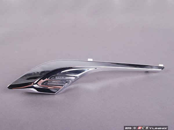 Genuine BMW - 63137303244 - Side Marker - Right (63-13-7-303-244)