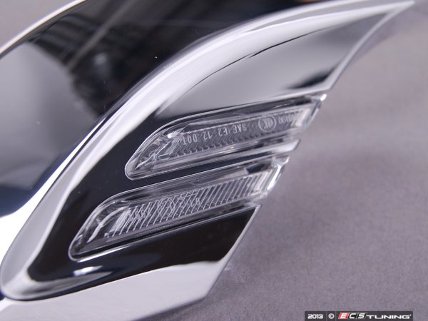 Genuine BMW - 63137303244 - Side Marker - Right (63-13-7-303-244)