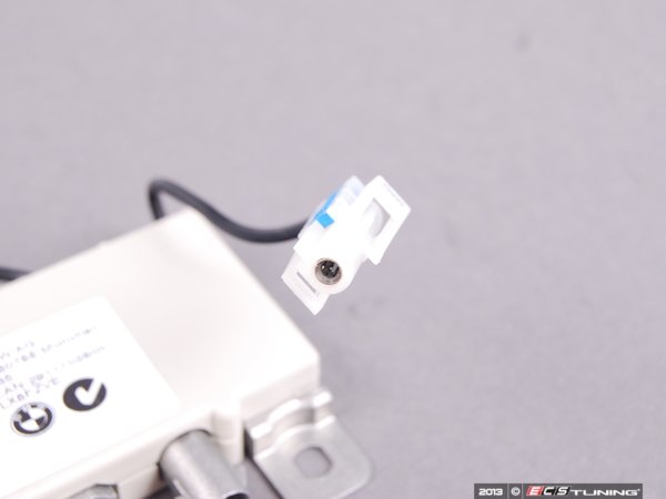 Genuine BMW - 65258380686 - Antenna Amplifier (65-25-8-380-686)