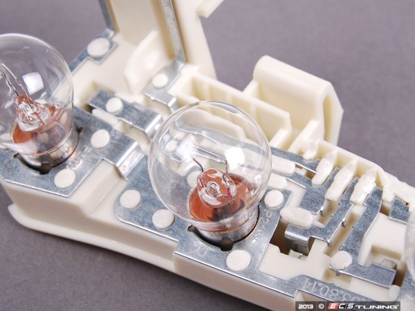 Genuine BMW - 63216937474 - Outer Tail Light Bulb Socket - Right (63-21 ...