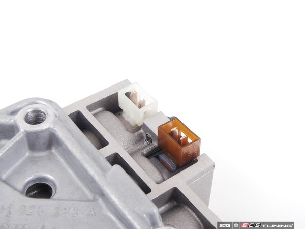 Genuine Volkswagen Audi - 01M325039F - VALVE BODY (01M 325 039 F)