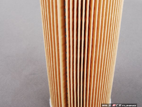 Genuine Volkswagen Audi - 074115562 - Oil Filter (074 115 562)