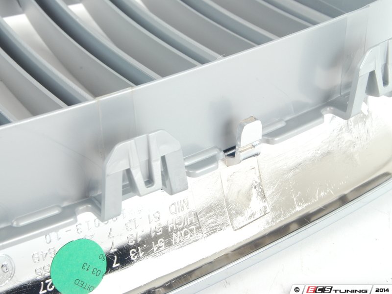 Genuine BMW - 51137261355 - Chrome Kidney Grille - Left (51-13-7-261-355)