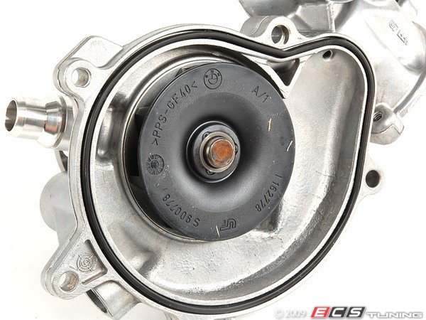 Genuine BMW - 11517524551 - Water Pump (11-51-7-524-551)