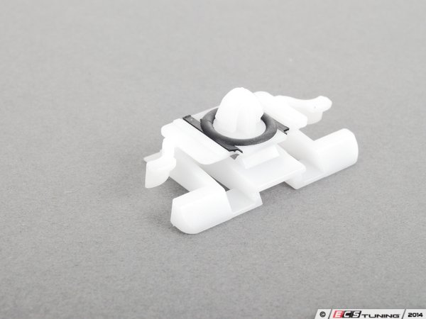 Genuine Volkswagen Audi - 8J0853909 - Side Skirt Clip - Priced Each ...