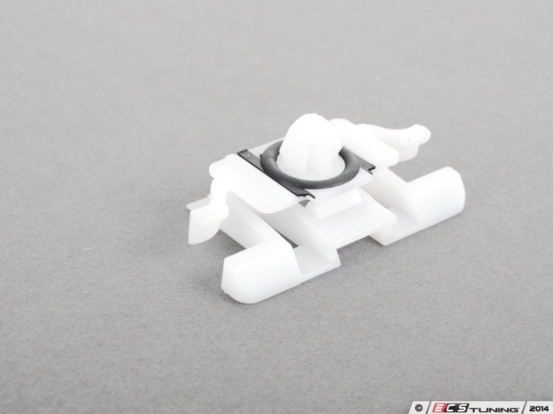 Genuine Volkswagen Audi - 8J0853909 - Side Skirt Clip - Priced Each ...