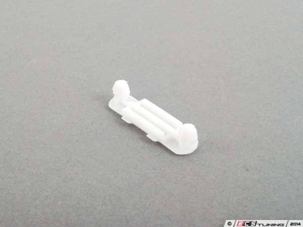 Genuine Mercedes Benz - 0099884478 - CLIP