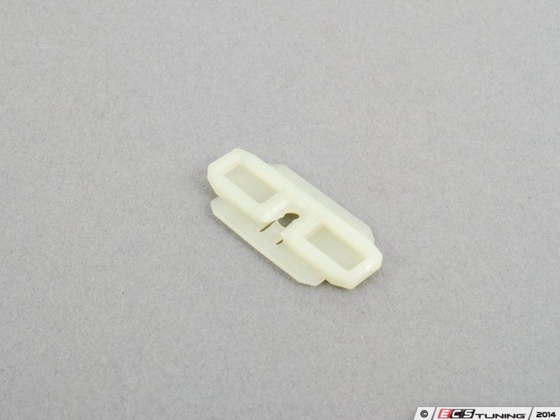 Genuine Volkswagen Audi - 443853909A - plastic moulding clip - priced ...