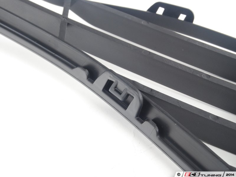 Genuine BMW - 51117255369 - Fog light grille - left (51-11-7-255-369)