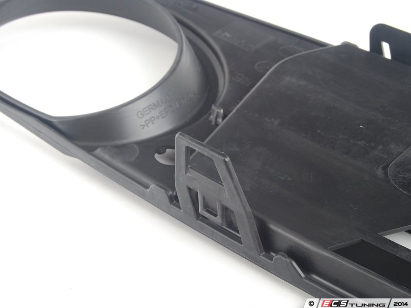 Genuine BMW - 51117281918 - Fog Light Grille - right (51-11-7-281-918)