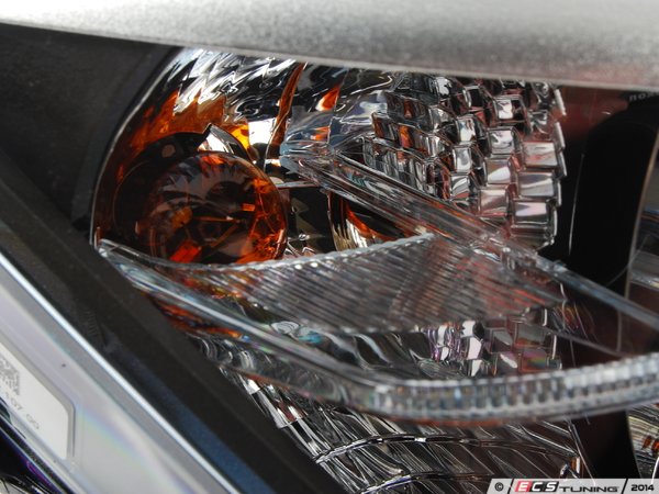 Genuine BMW - 63117338710 - Halogen Headlight Housing - Right (63-11-7 ...