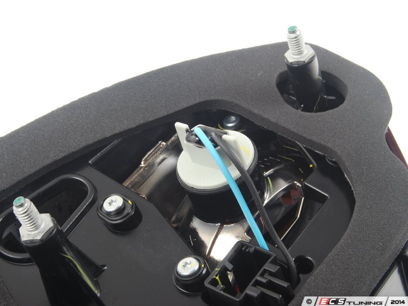 Genuine Volkswagen Audi - 5C6945308 - Inner LED Tail Light Assembly ...