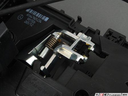 Genuine Mercedes Benz - 1647302635 - DOOR LOCK