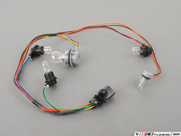 Genuine Volkswagen Audi - 8R0945221B - BULBHOLDER (8R0 945 221 B)