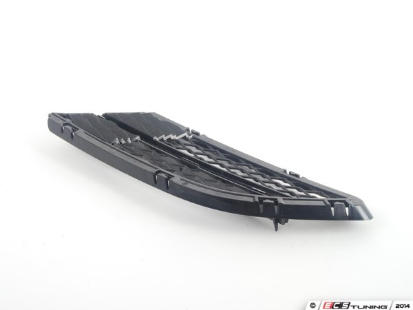 Genuine BMW - 51117198902 - Fog light grill - right (51-11-7-198-902)