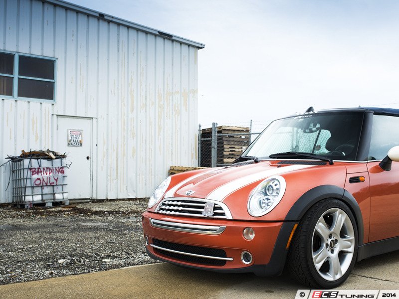 ECS News - MINI R50/R52/R53 25/30mm Wheel Spacers