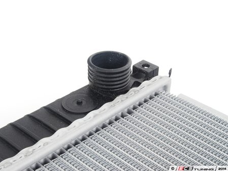 Genuine BMW - 17111702762 - Radiator (17-11-1-702-762)