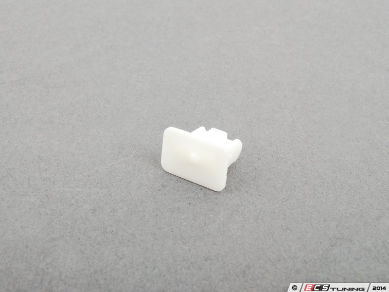 Genuine Volkswagen Audi - 373867646 - Stop Clip - priced each (373 867 646)