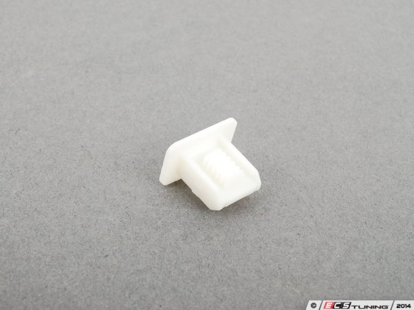 Genuine Volkswagen Audi - 373867646 - Stop Clip - priced each (373 867 646)