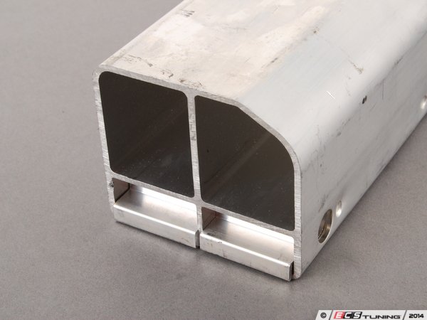 Genuine Volkswagen Audi - 8K0807332A - Rear Impact Beam Bracket - Right ...